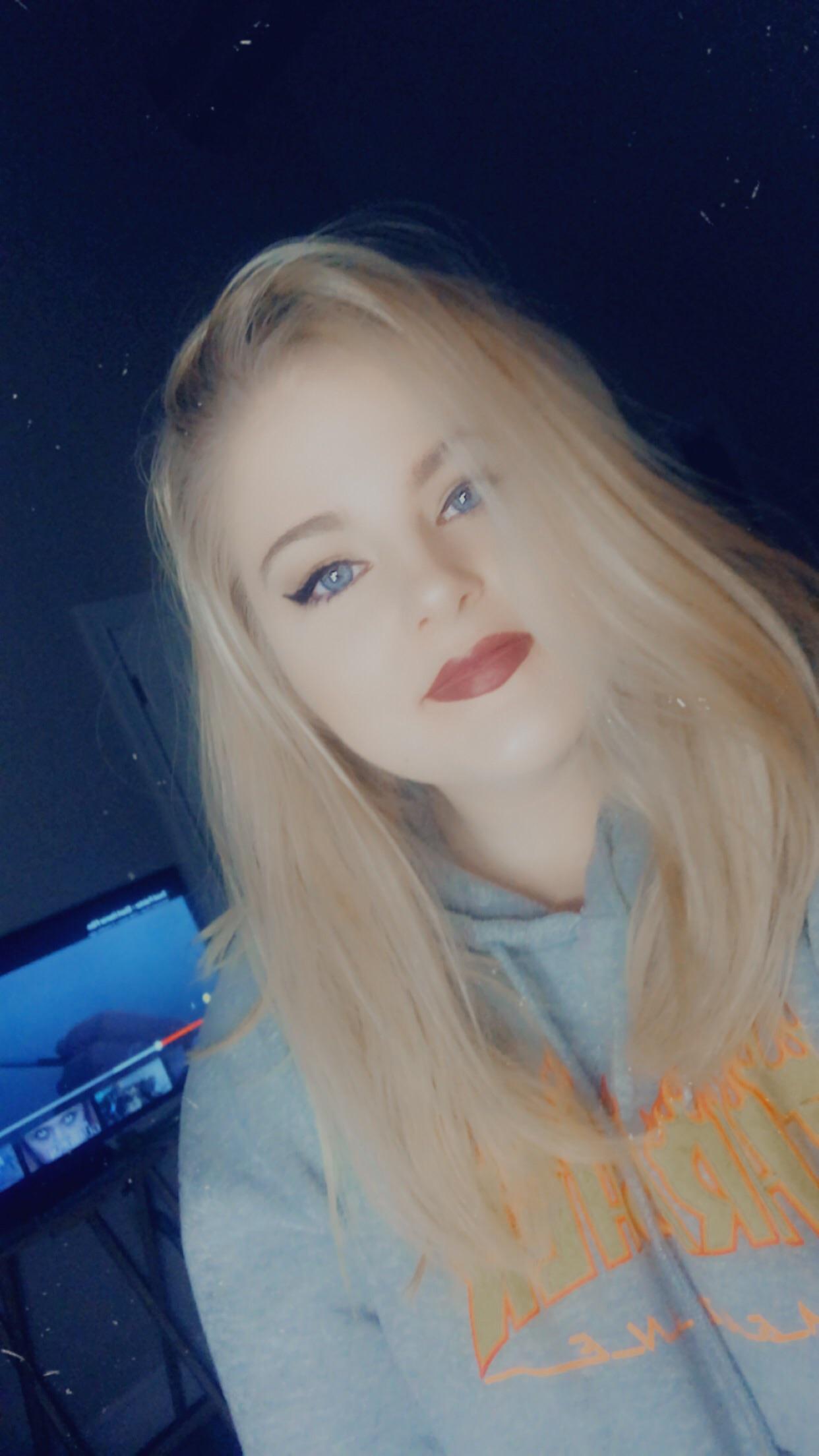 Just made an onlyfans 🙈🙈 ama | Scrolller