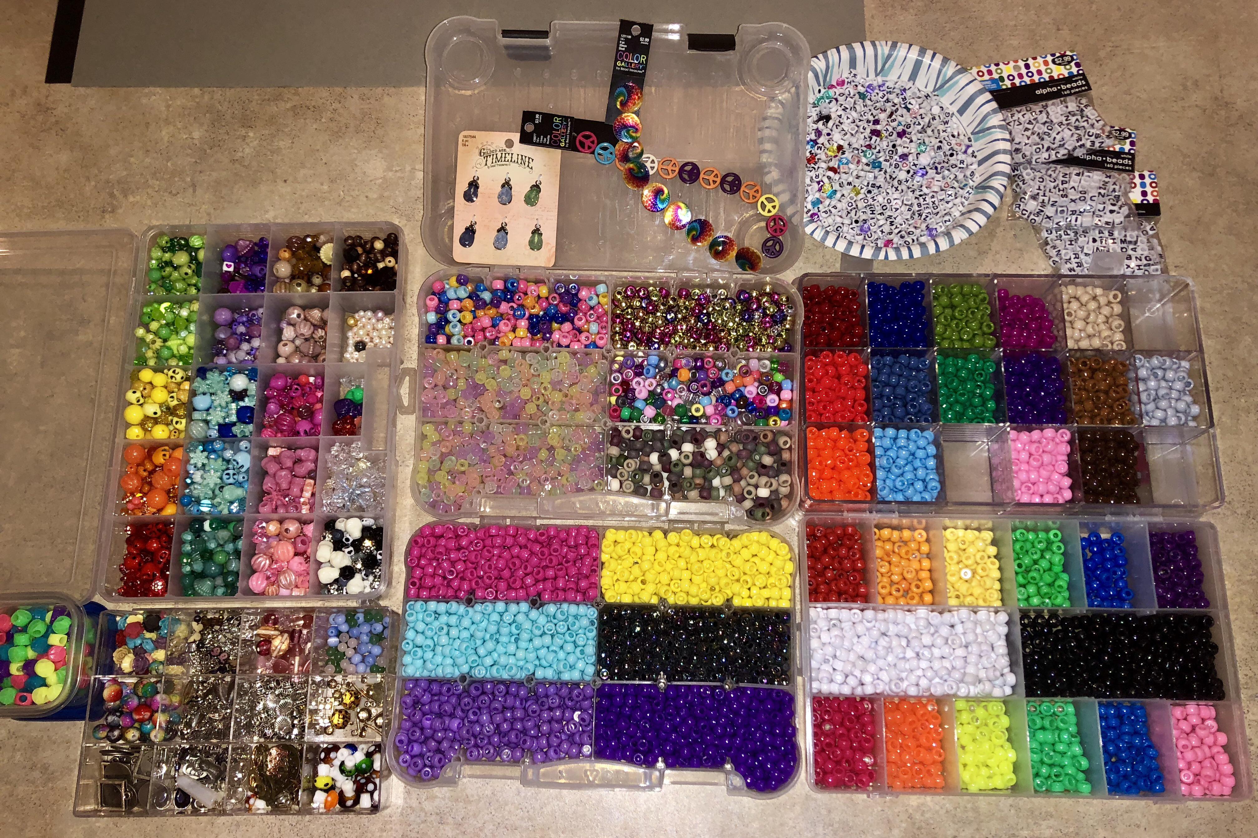 Kandi party! 🤟🏼🍬 | Scrolller