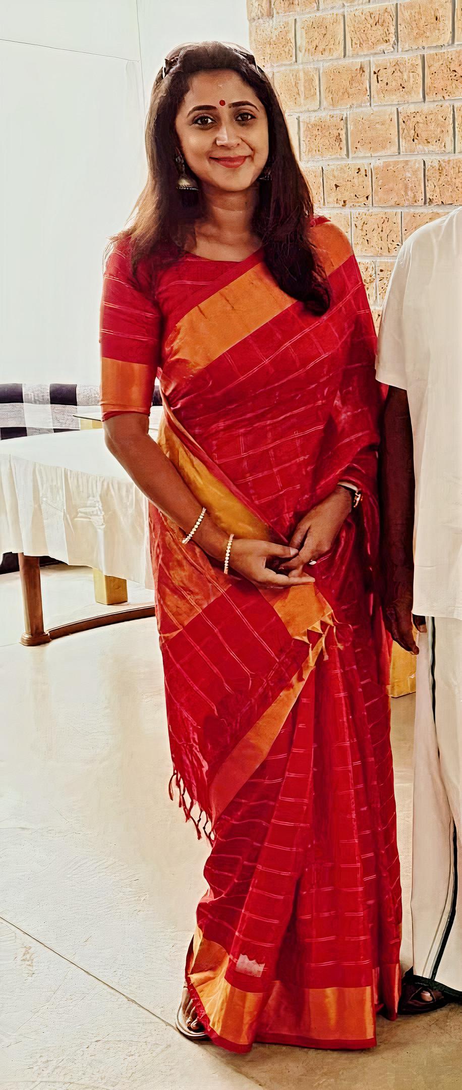 Kaniha - How can someone look so charming even at this age ? 🙈🧡 | Scrolller