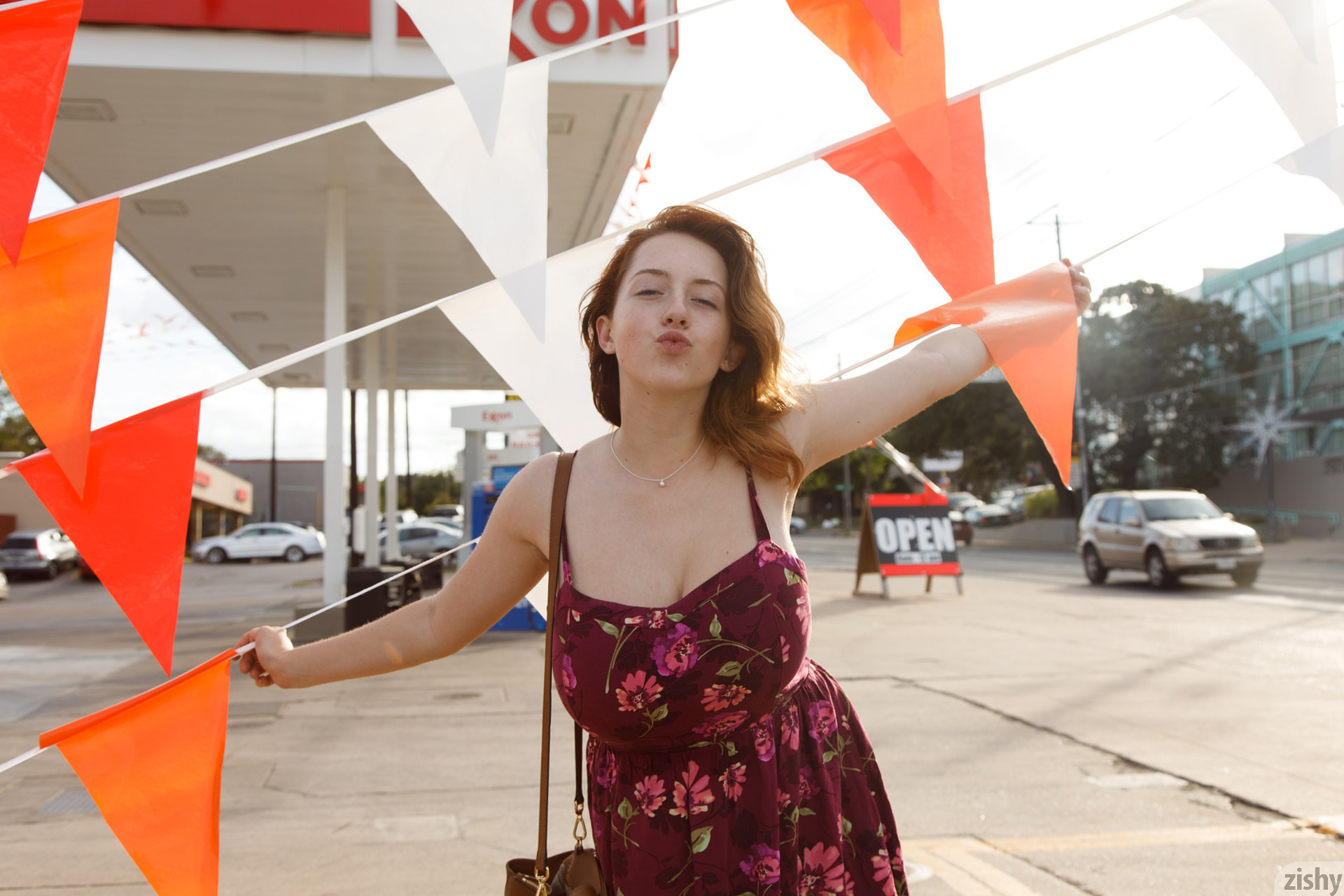 Kelsey Berneray | Scrolller