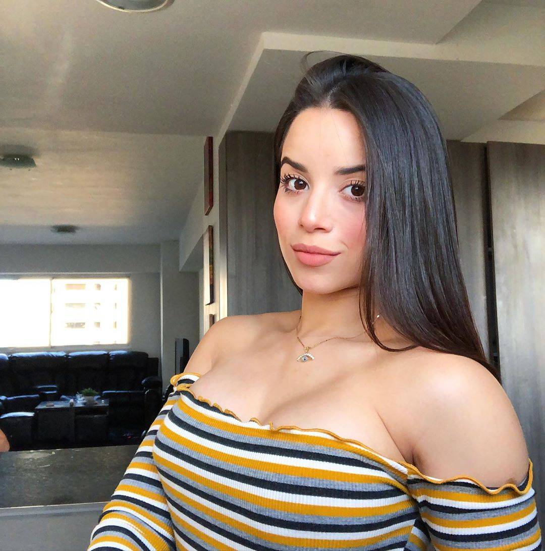 Keylyn Rendiles | Scrolller