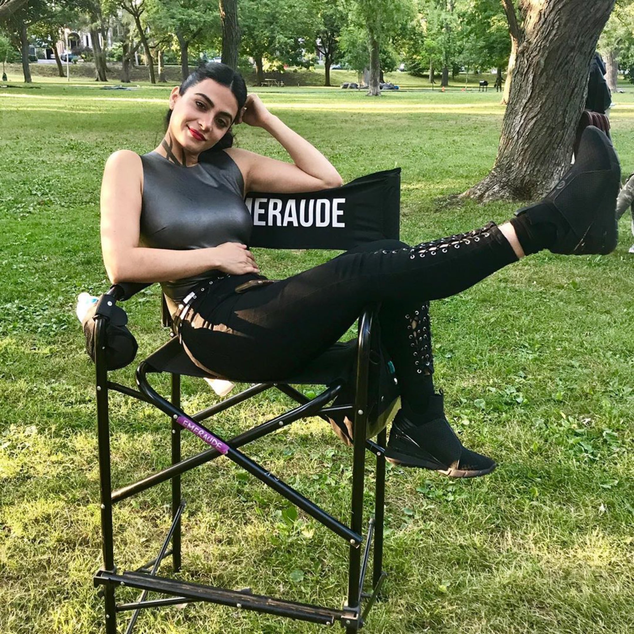 Kicking back on set | Scrolller