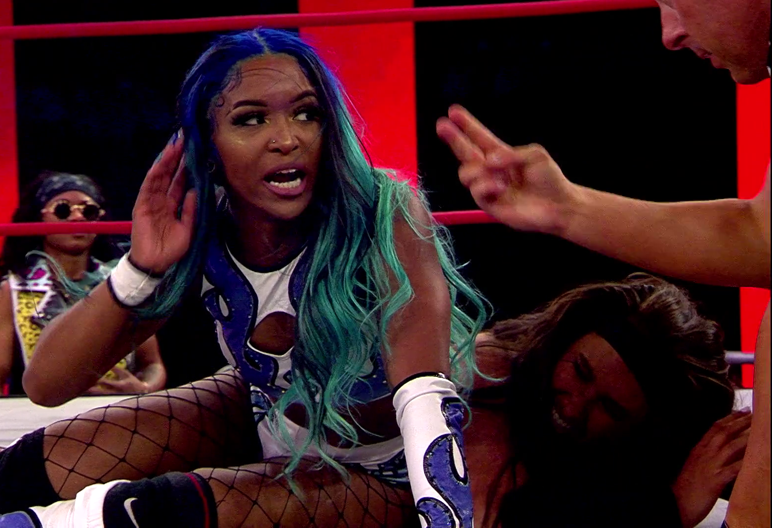 Kiera Hogan | Scrolller