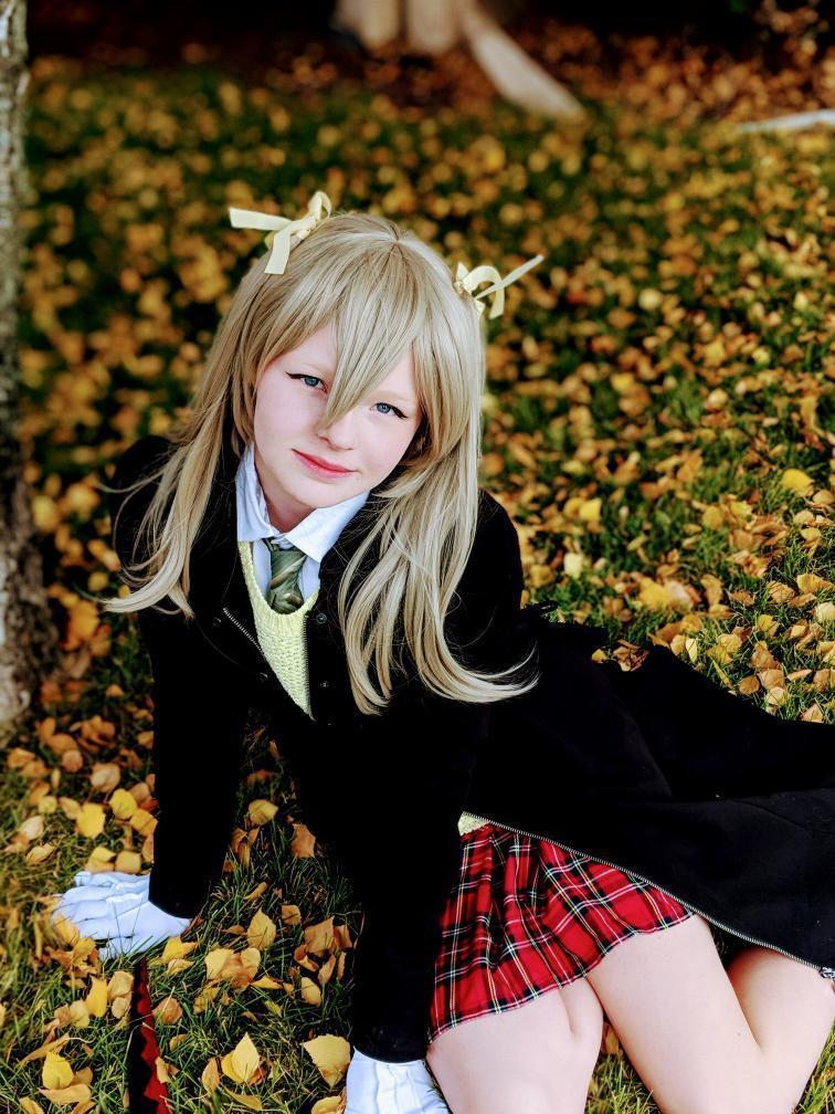 Kinda looks like a senior portrait but I still like it | Scrolller