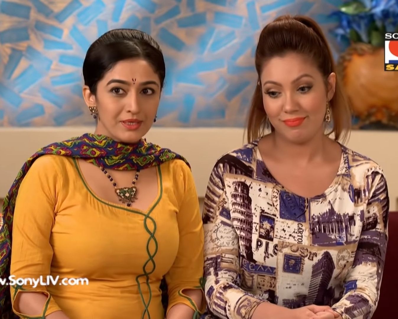 Kiske bade hai boobs....? | Scrolller