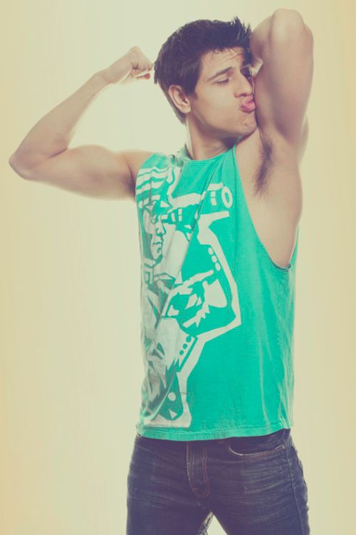 Kiss the pit | Scrolller