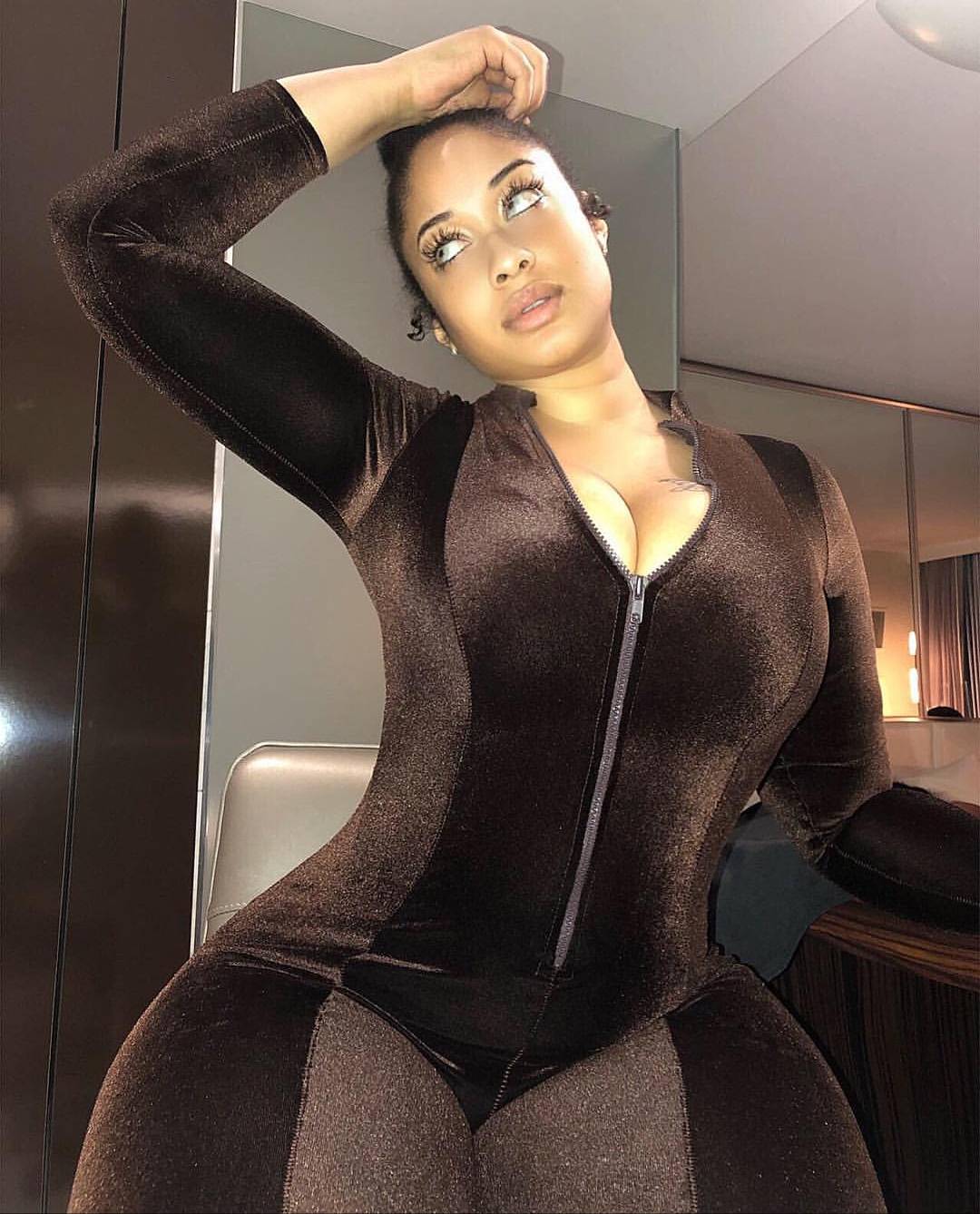 Kristiana King | Scrolller