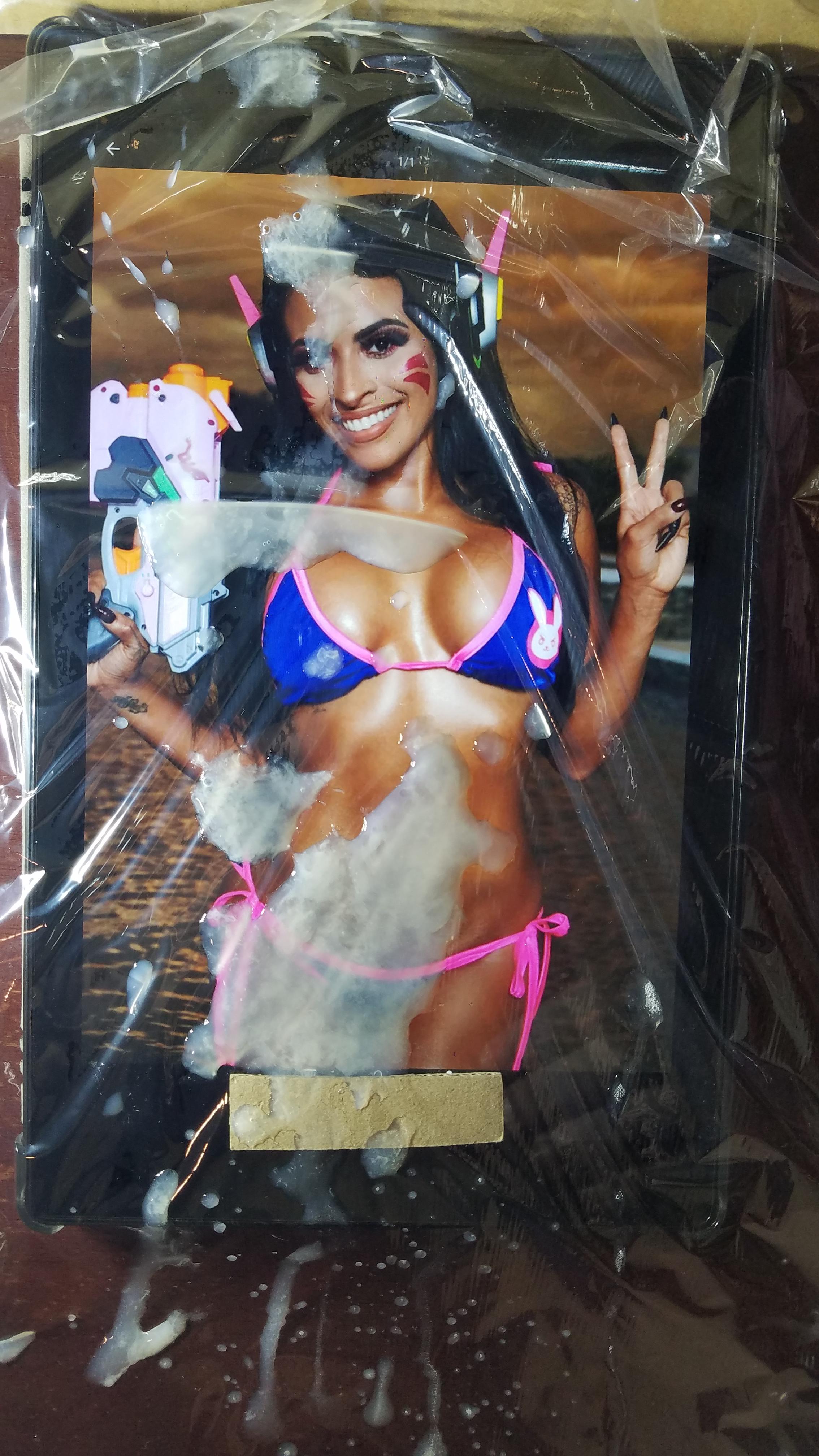 La Muneca strikes again | Scrolller