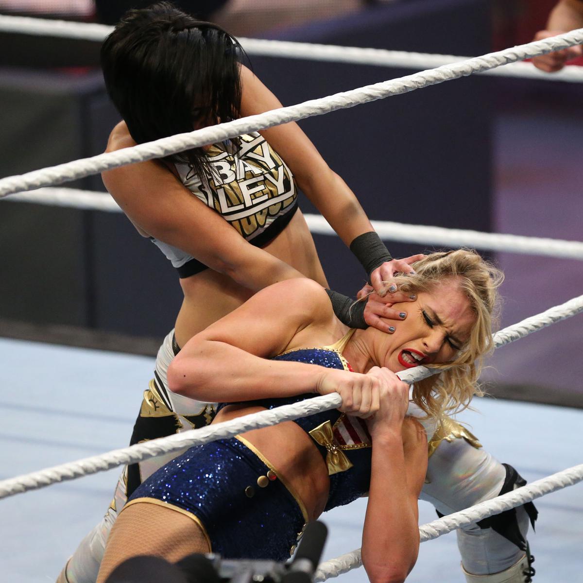 Lacey eats the rope | Scrolller