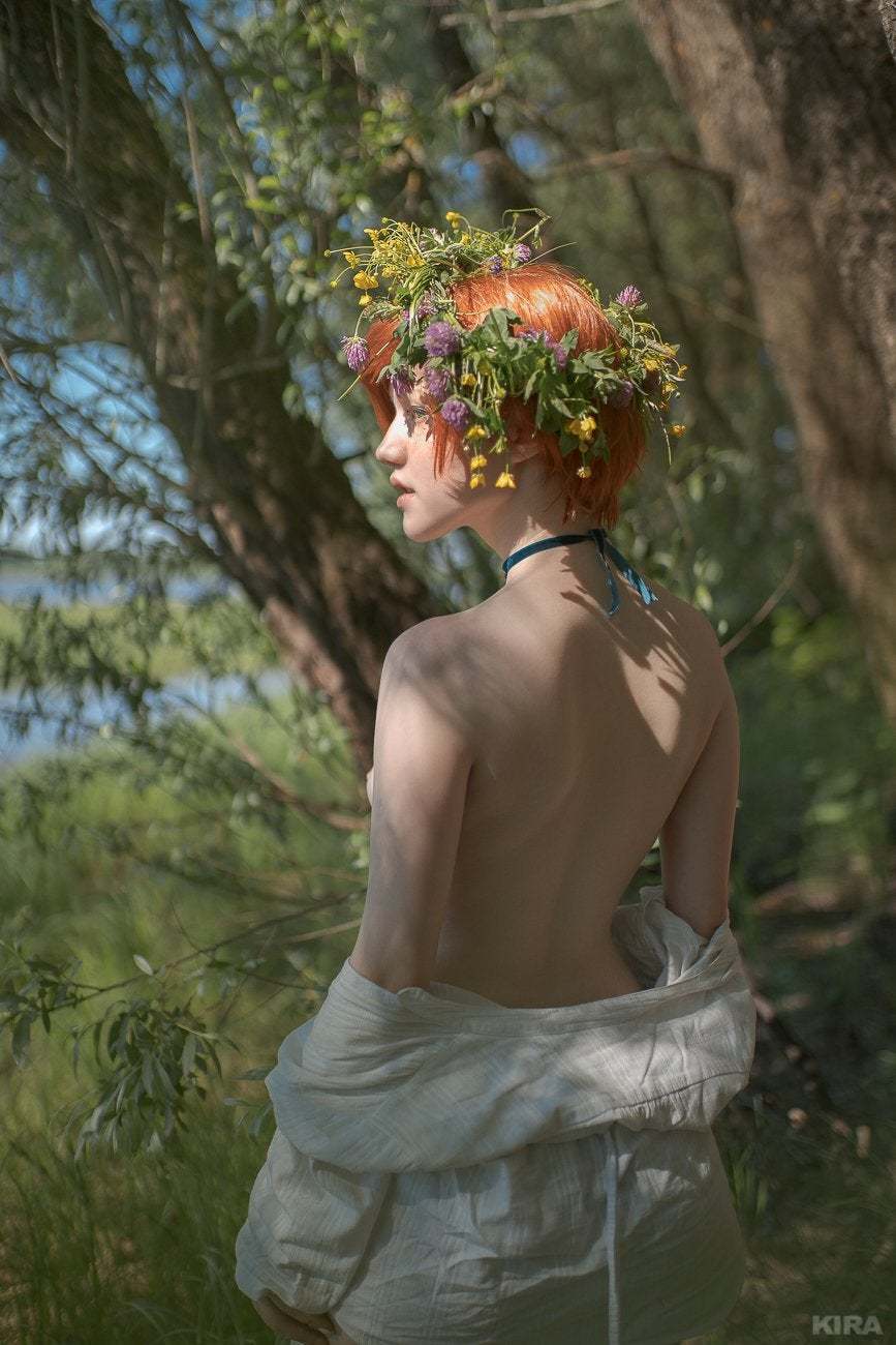 Lada Lyumos | Scrolller