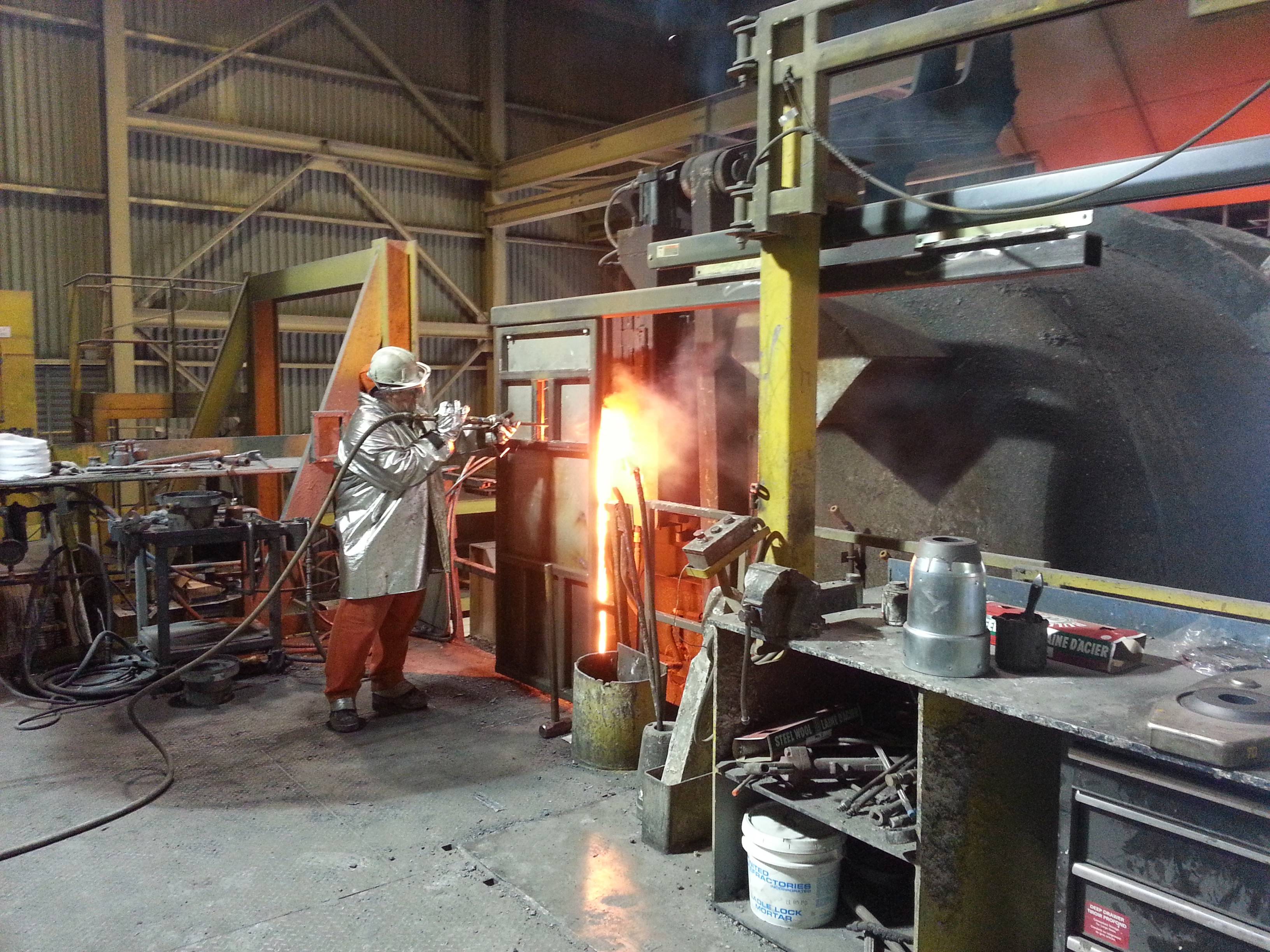 Ladle Repair | Scrolller