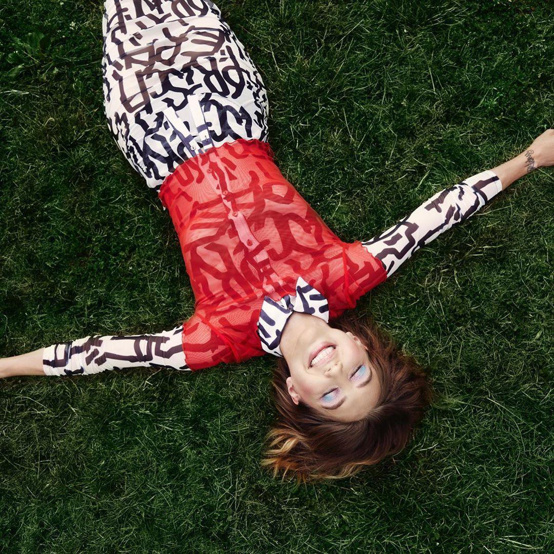 Ladygunn, once more | Scrolller