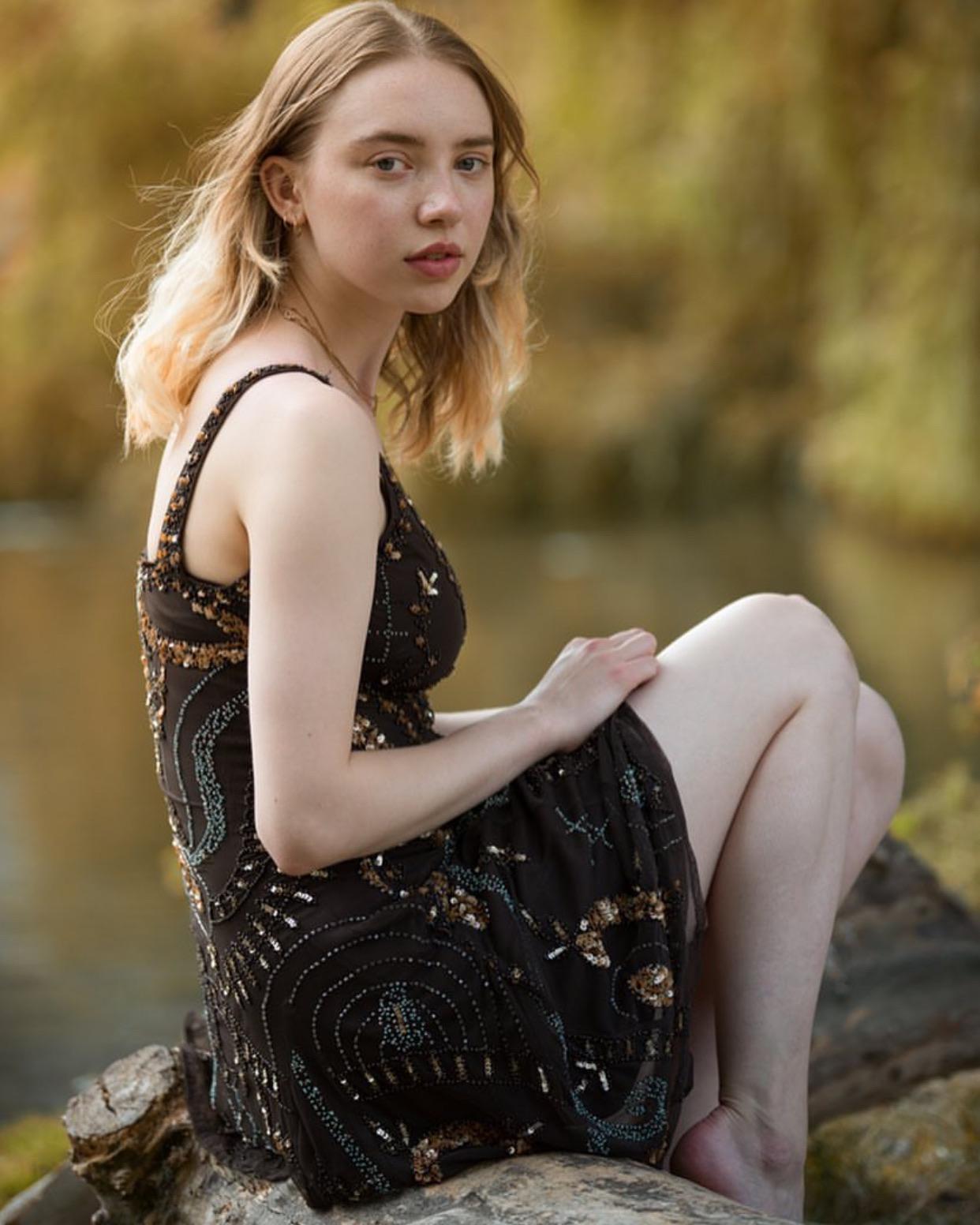 Lakeside | Scrolller