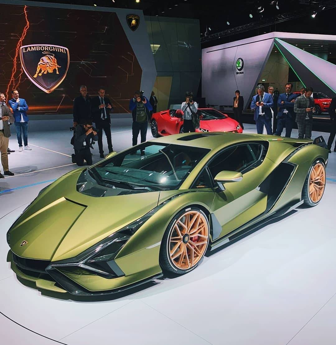 Lamborghini Sián Unveiled | Scrolller