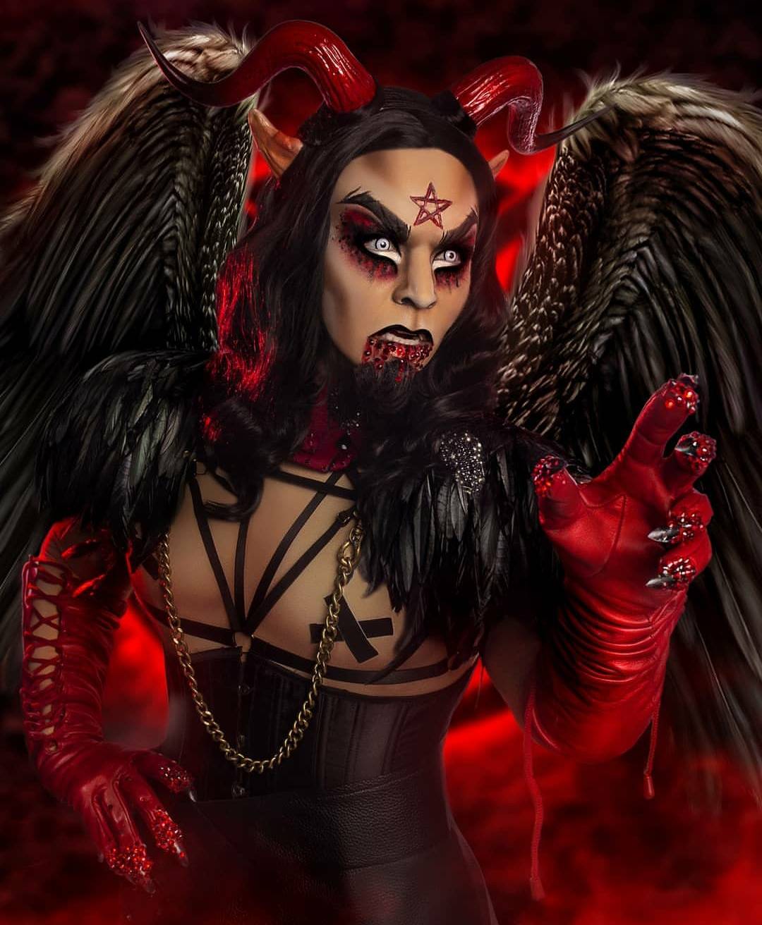 Landon SERVING looks here | Scrolller