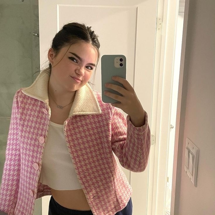 Landry Bender | Scrolller