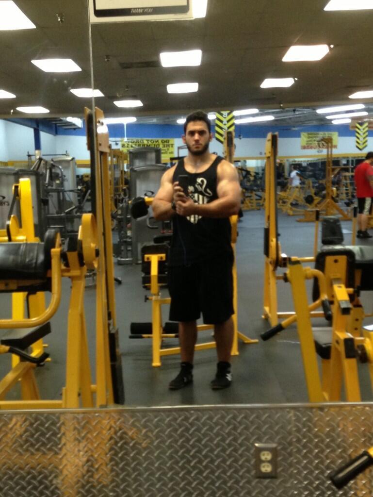 Late night workout, sup bros | Scrolller