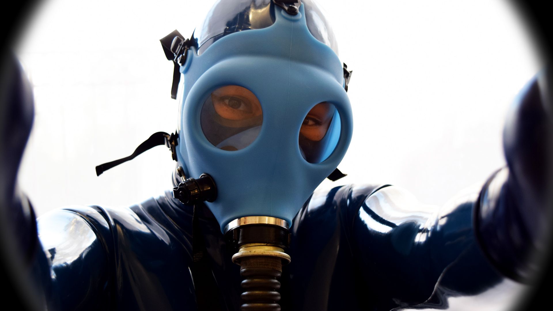 LatexJess - Time to put on your gas mask | Scrolller