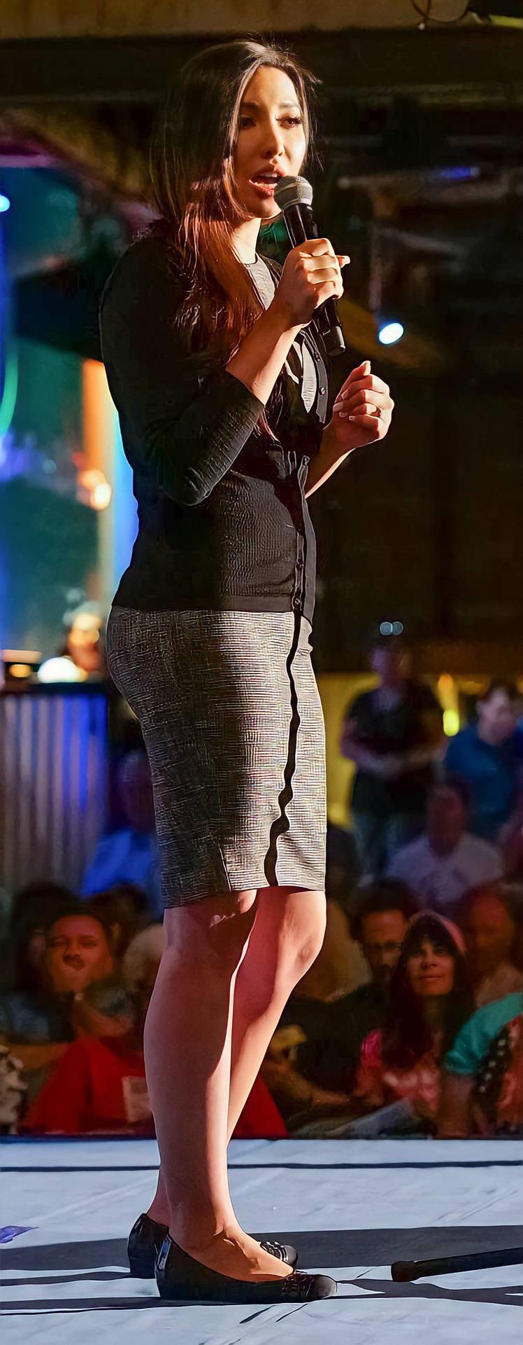 Lauren Chen curves | Scrolller