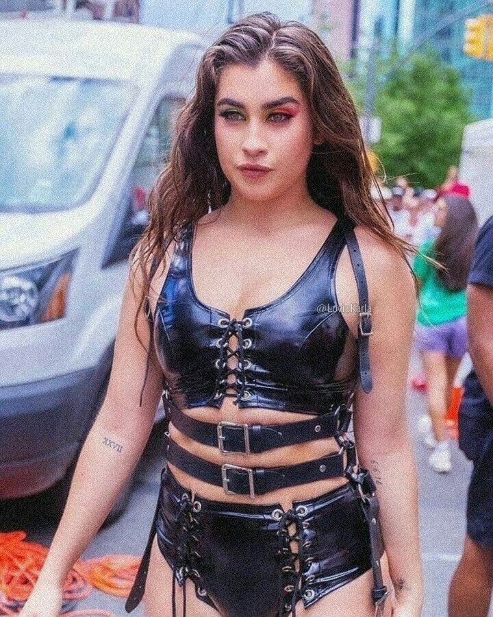 Lauren posted on Twitter. A beautiful throwback | Scrolller