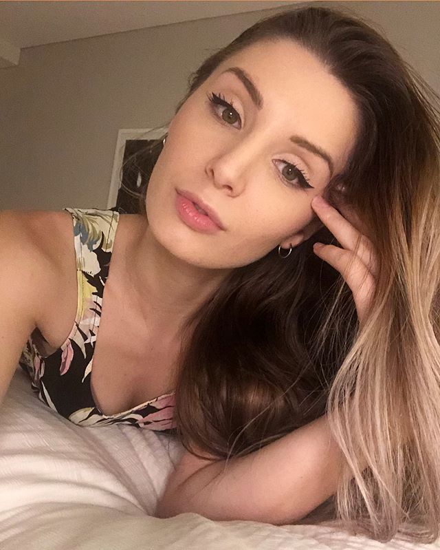 Brand New IG Selfie Tells You She Likes Making Dicks Leak .. | Scrolller