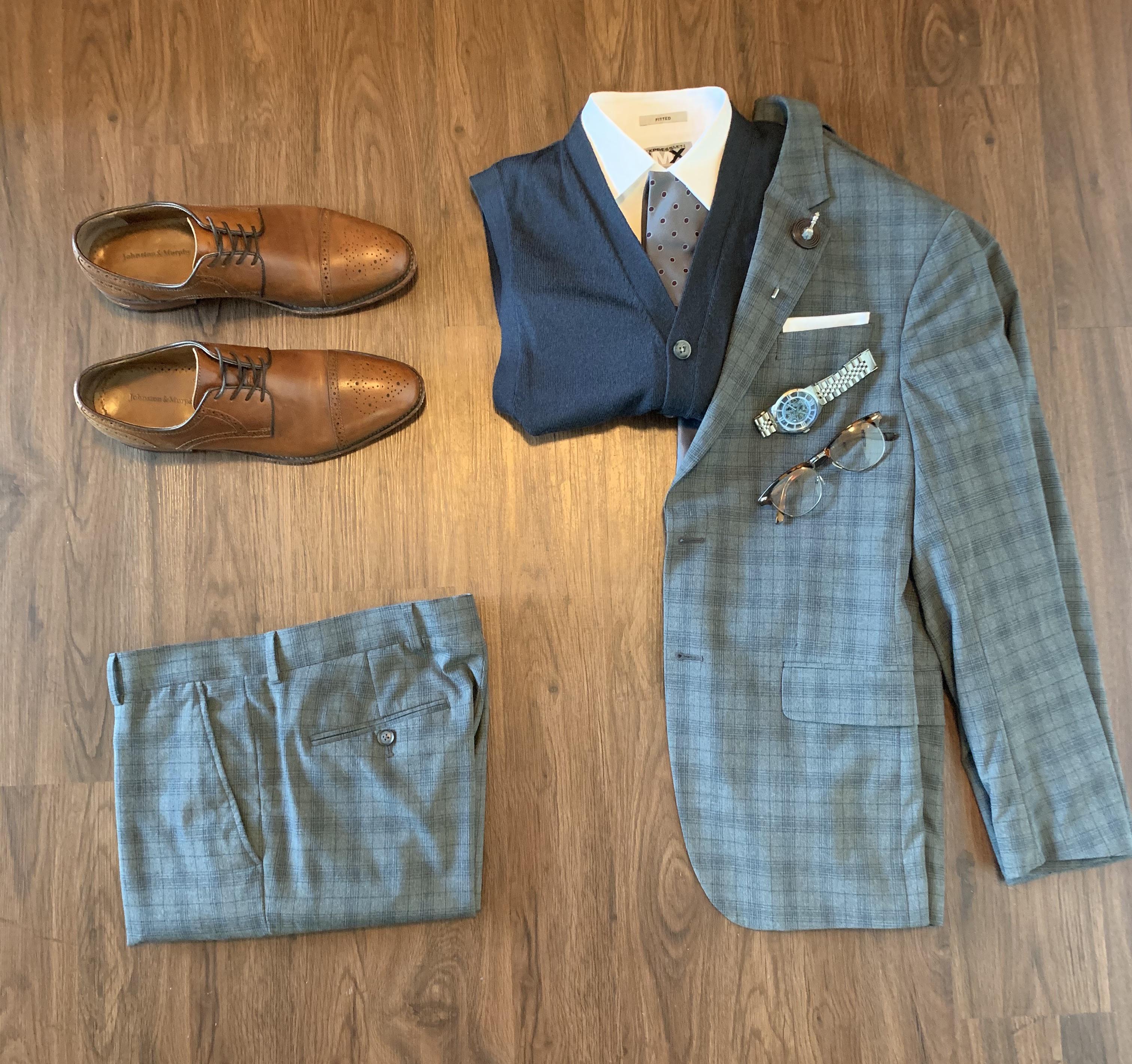 Layered professional fit. | Scrolller