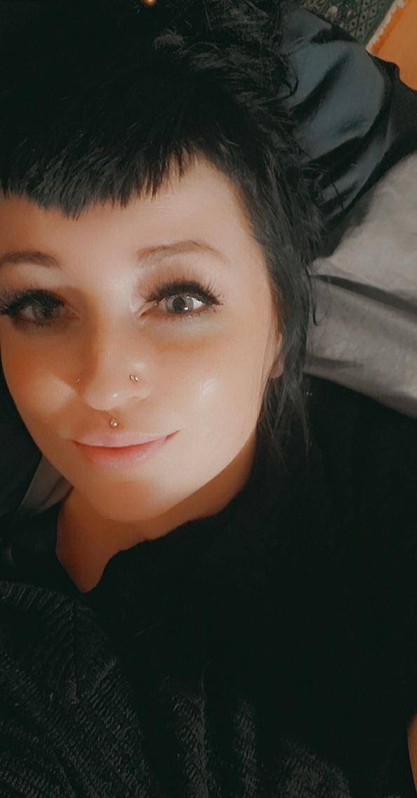 Lazy day watching scary movies 👻 | Scrolller