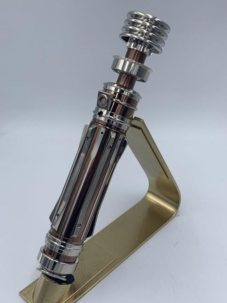 Leia’s lightsaber (Rise of Skywalker) | Scrolller