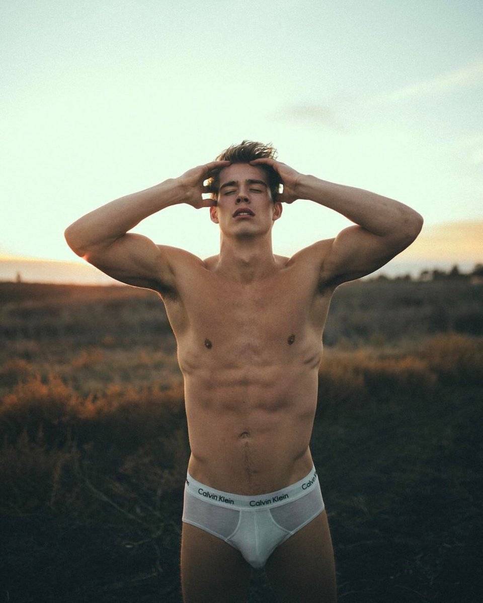 Leif Erik | Scrolller