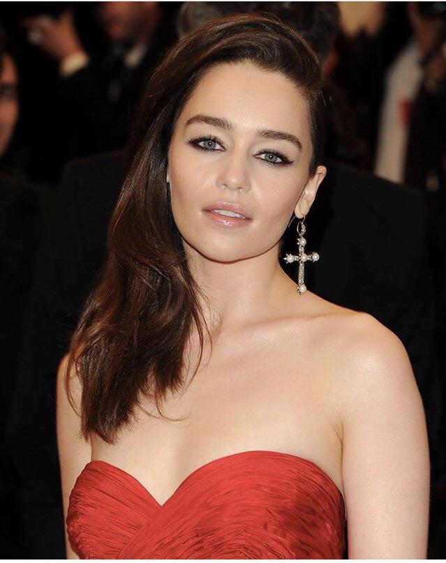 Let’s show how much we love Emilia. | Scrolller