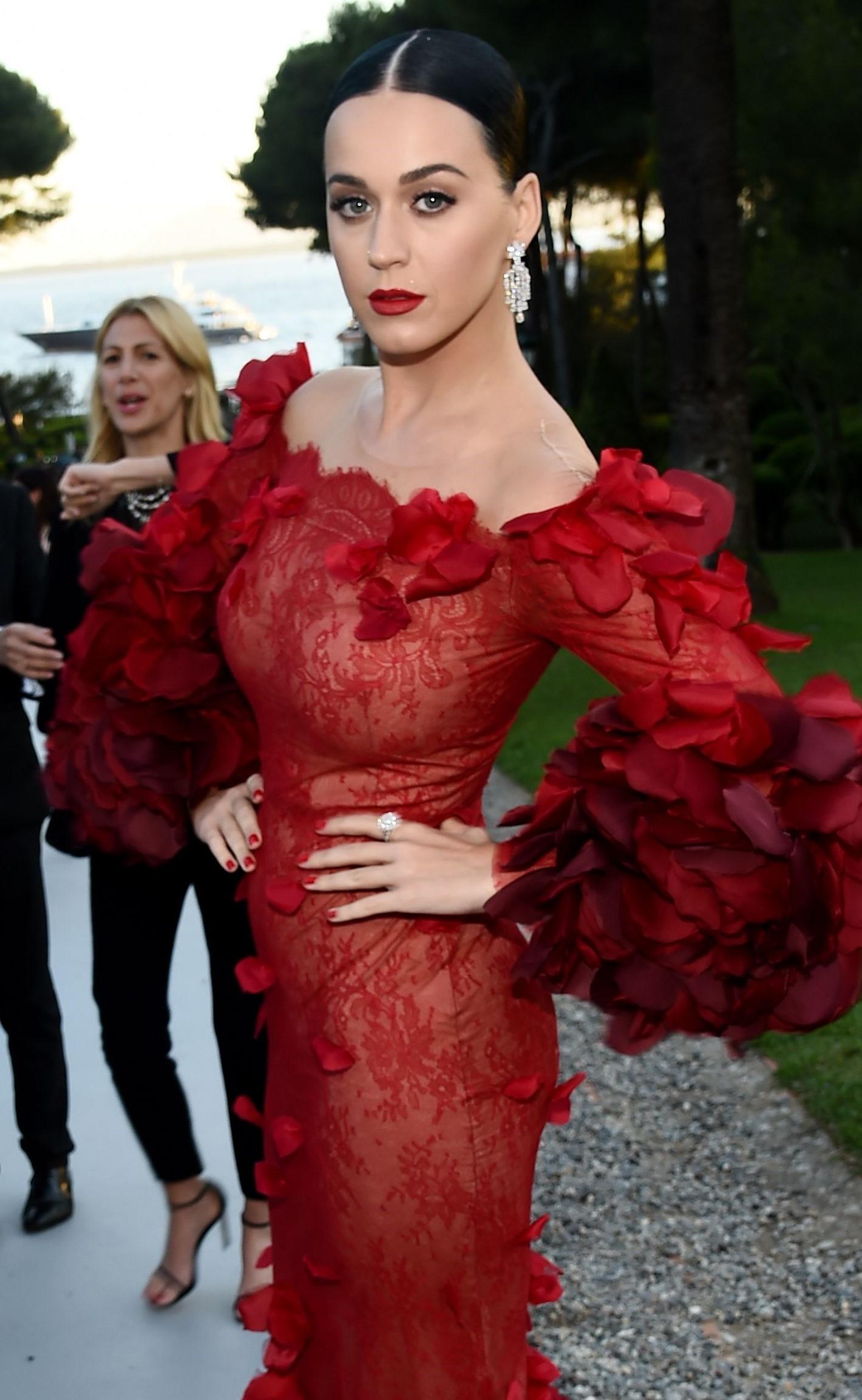 Let's Tango | Scrolller