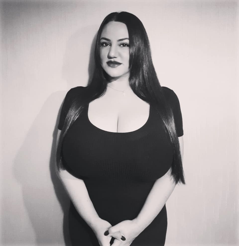 @lia_g_official Artsy Picture | Scrolller