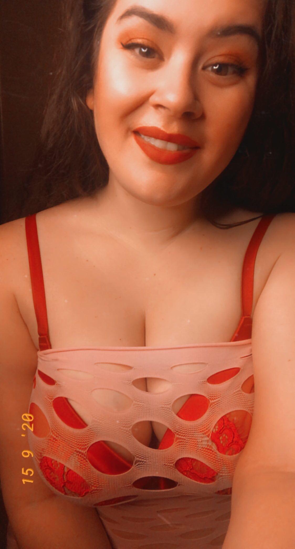 Like my outfit love? | Scrolller