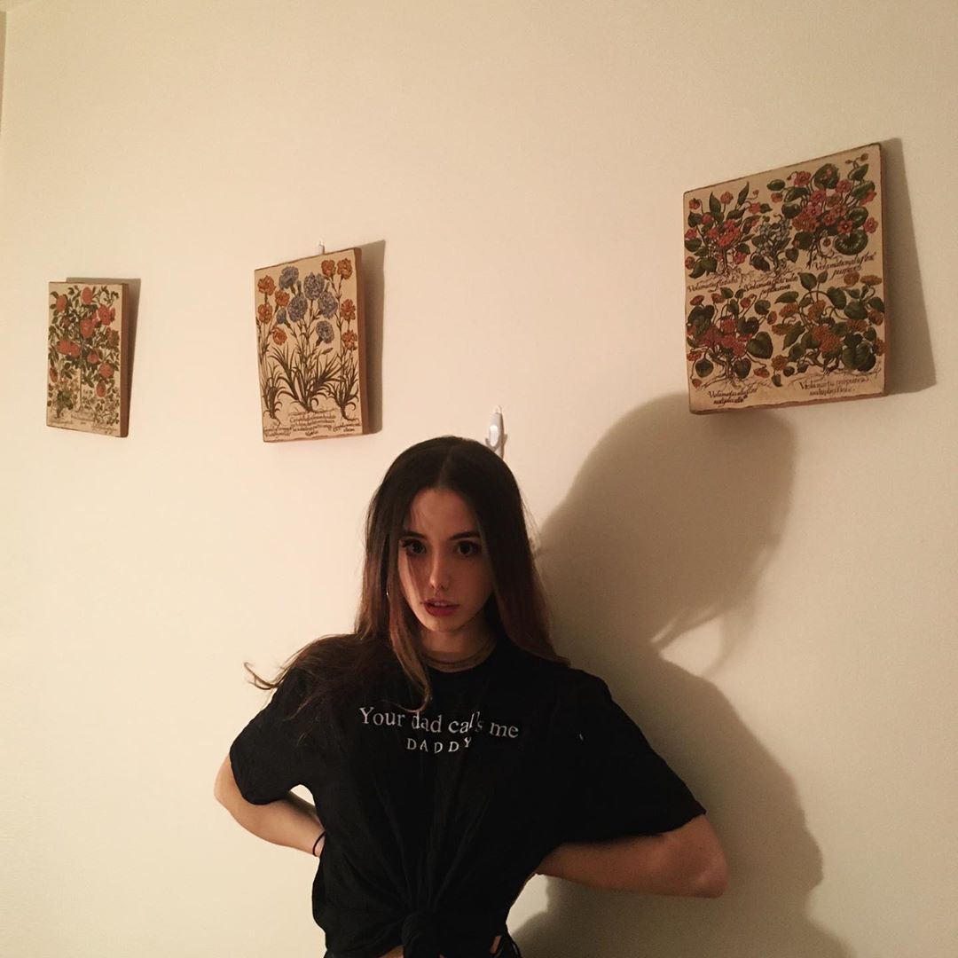 Lil and her Daddy issues | Scrolller