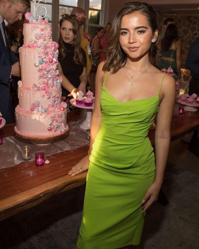 Lime green dress | Scrolller