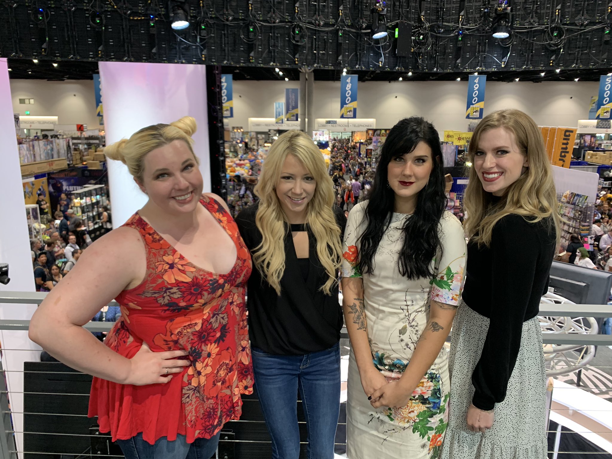 Lindsey Jones, Kara Eberle, Arryn Zech and Barbara Dunkelman at SDCC | Scrolller