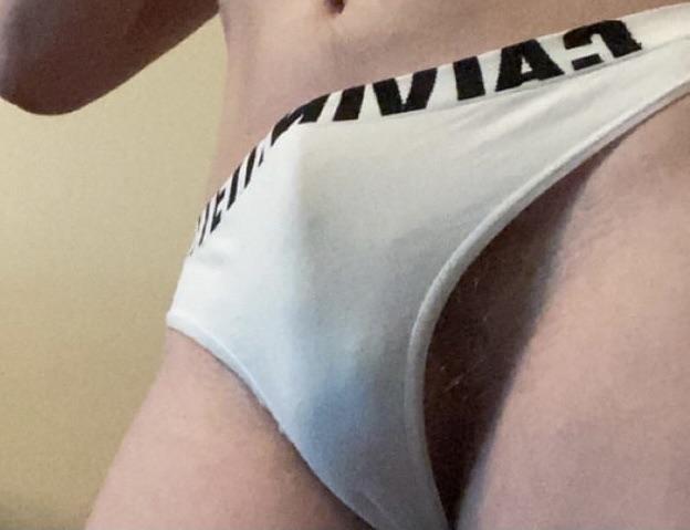 Little bulge | Scrolller