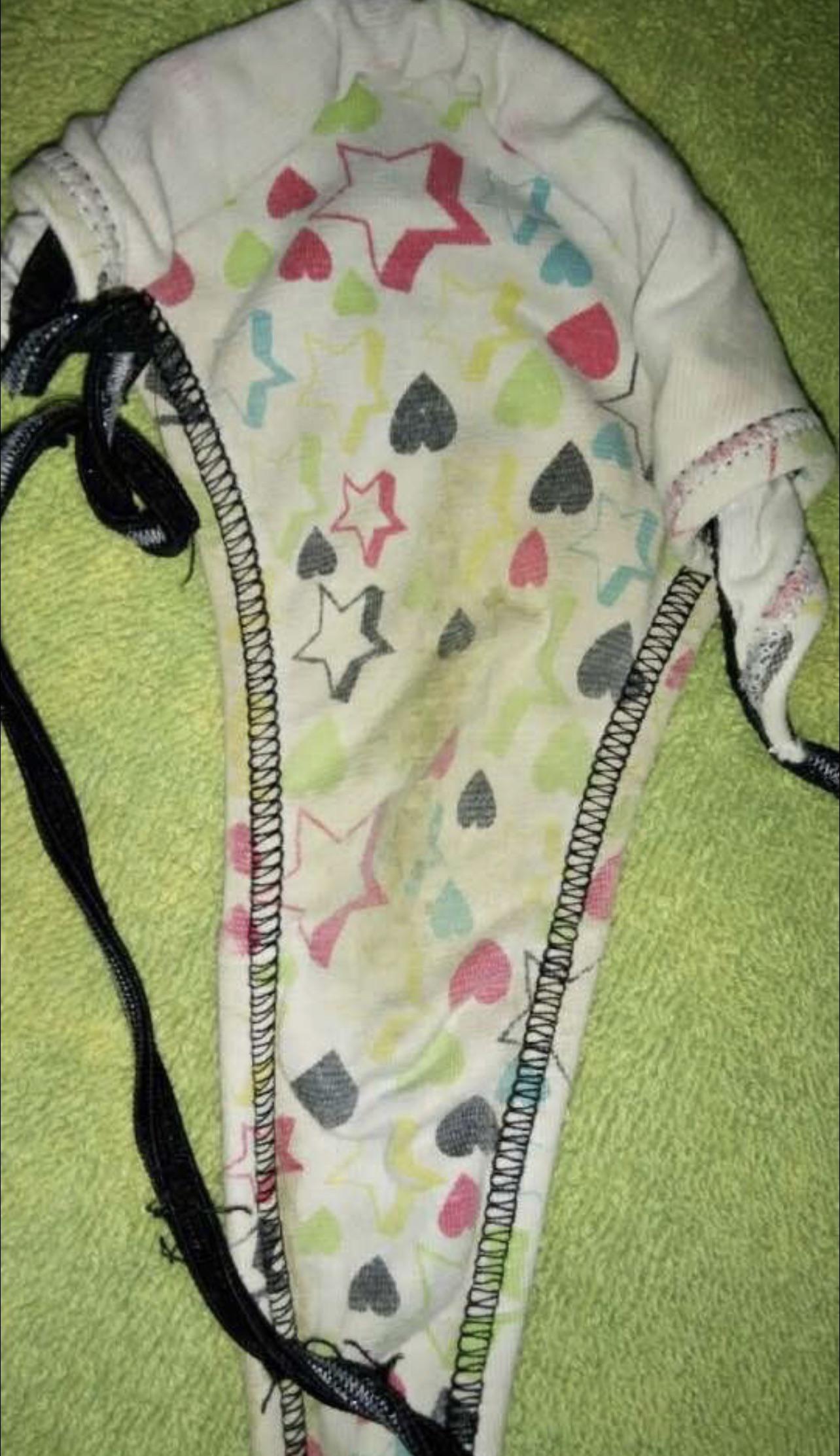 Little sisters dirty thong. Smells so good 🤤 | Scrolller