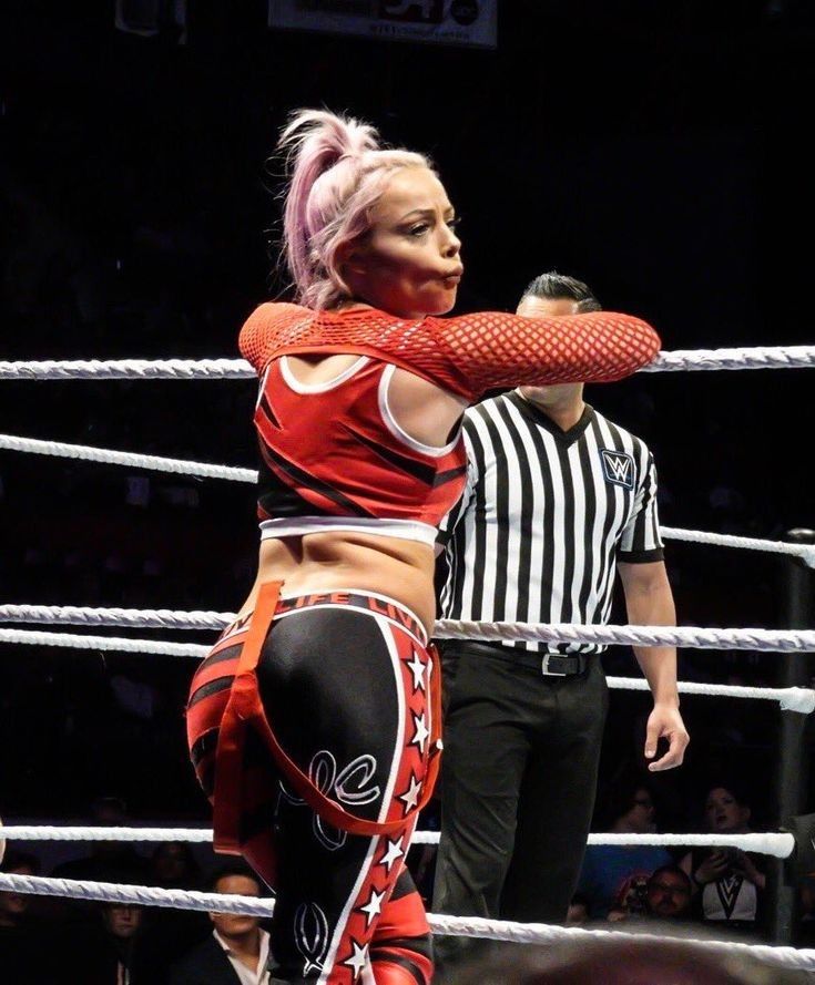 Liv Morgan | Scrolller