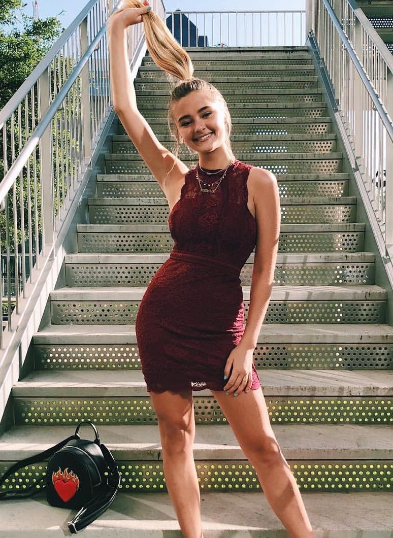 Lizzy Greene | Scrolller