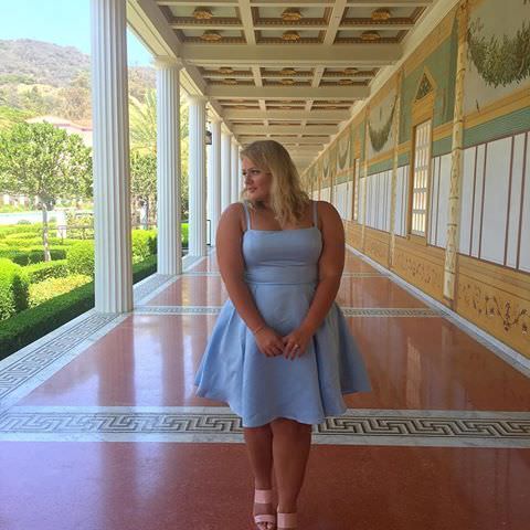 Looking elegant at the villa | Scrolller