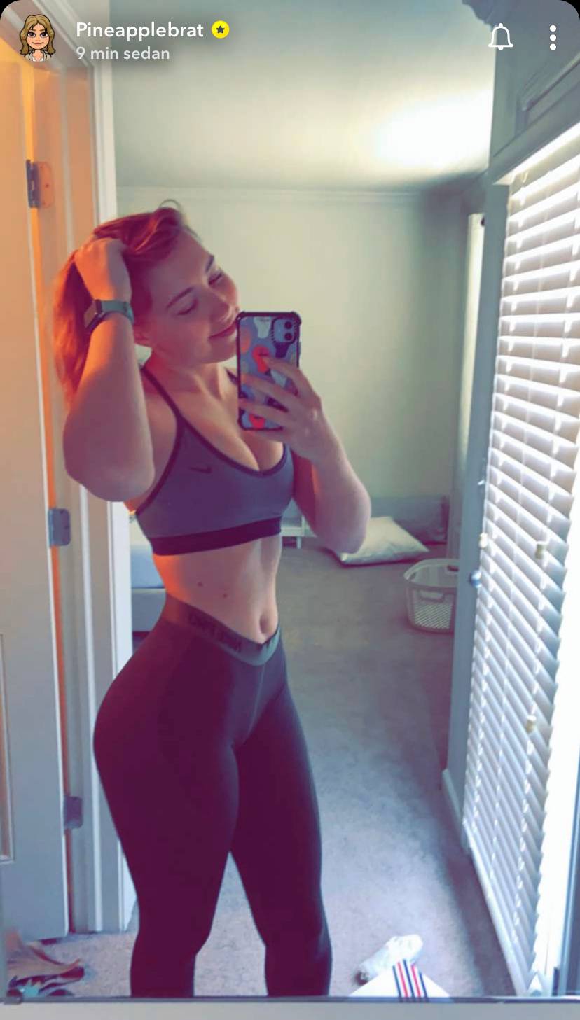 Looking fine | Scrolller