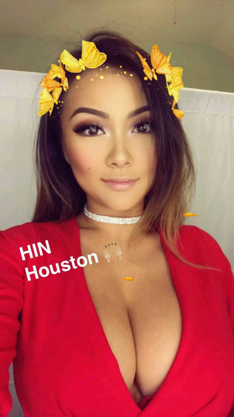 Looking huge | Scrolller