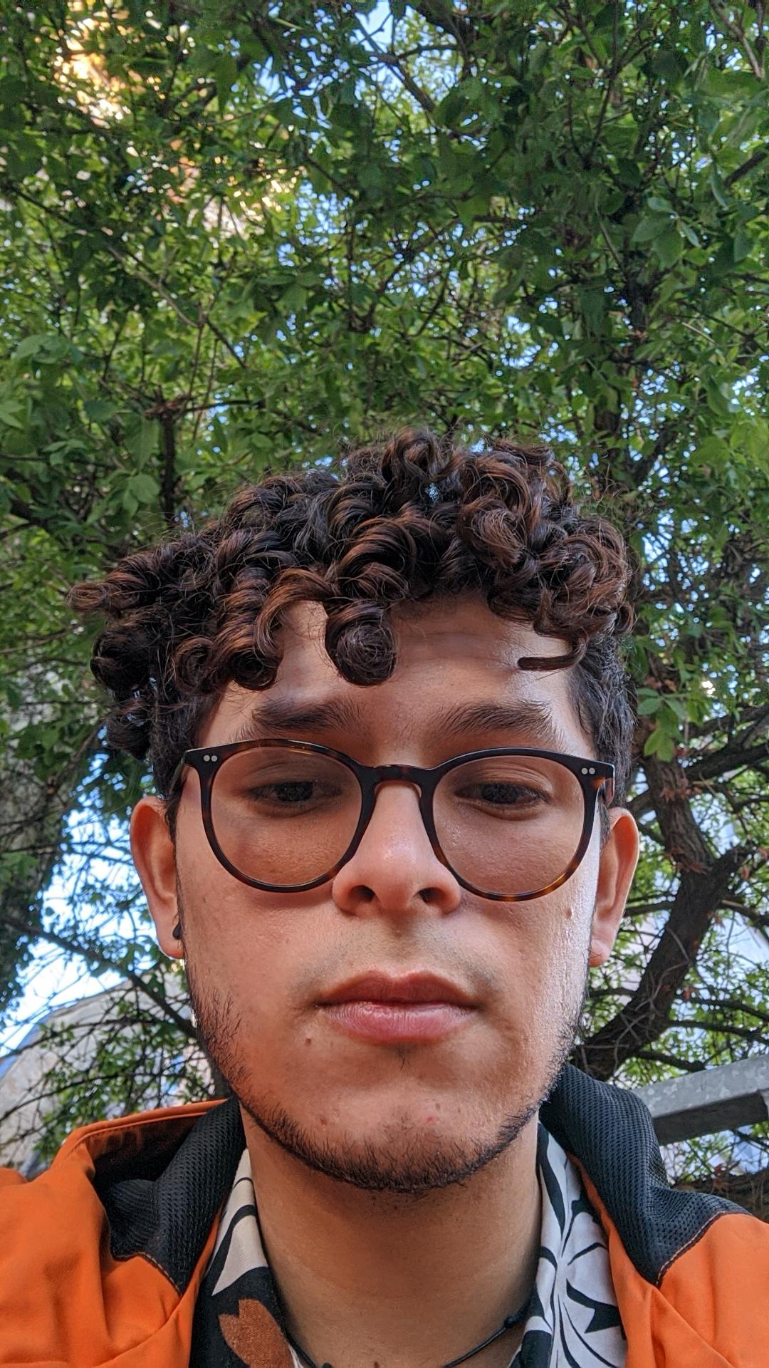 Looking tired but hair looking great | Scrolller