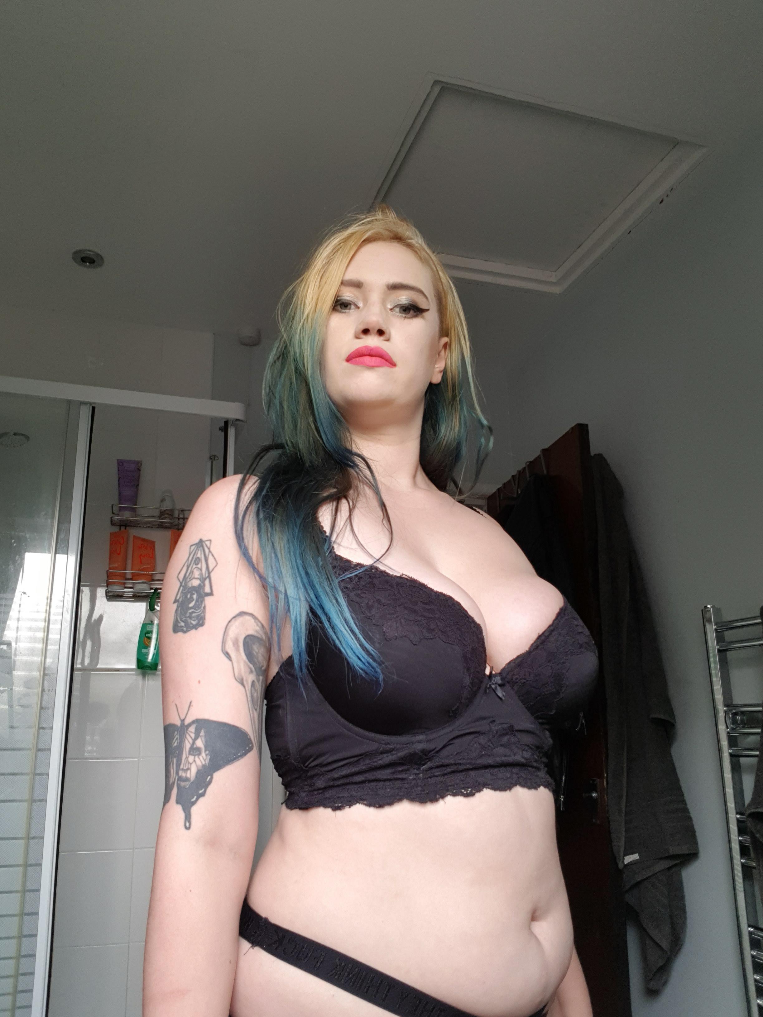 Nom nom nom | Scrolller