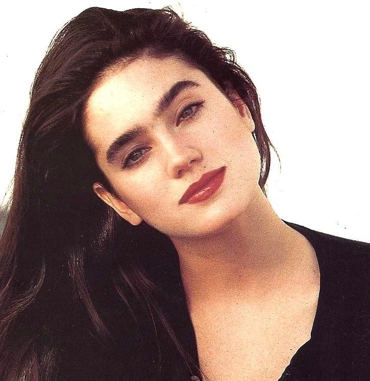 Love her eyebrows | Scrolller