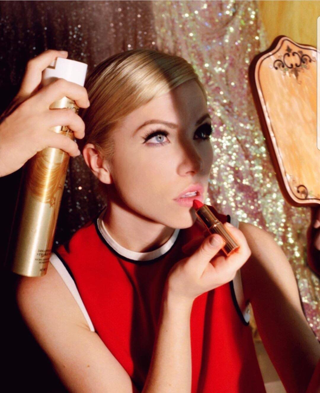 Love to Jerk Off to Carly Rae Jepsen while listening to ‘Party For One’ | Scrolller