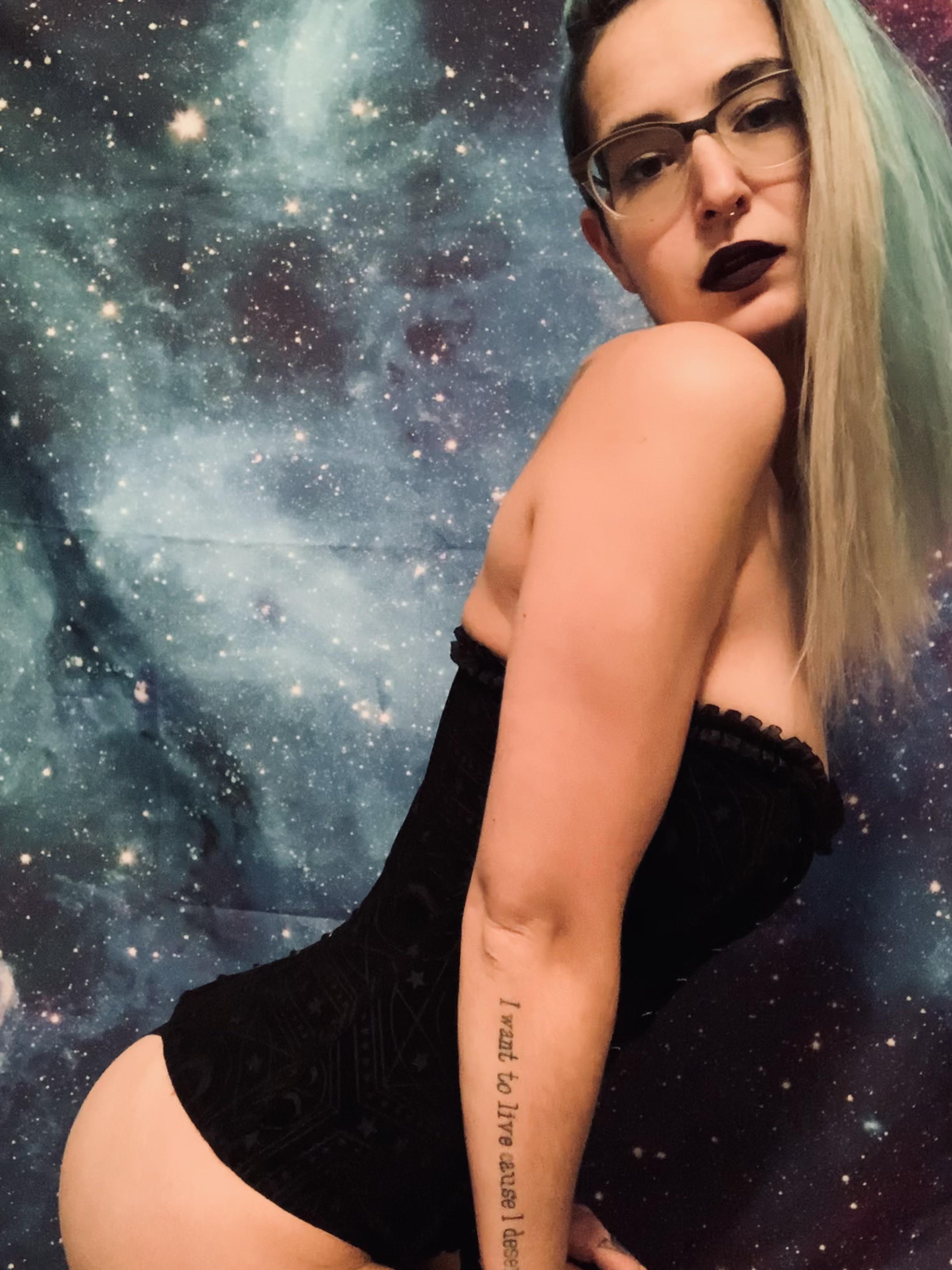 Love when my hair matches space | Scrolller