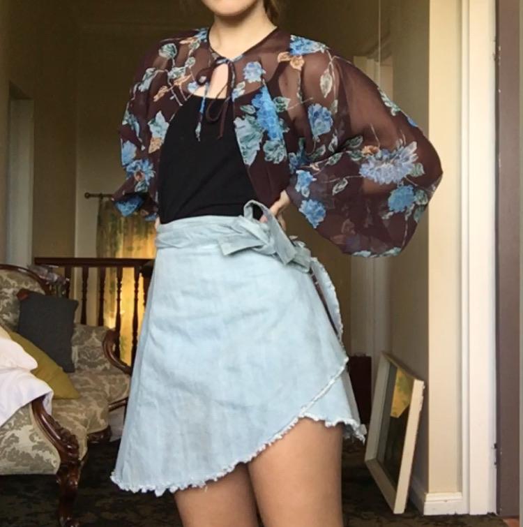 lovely sheer top | Scrolller