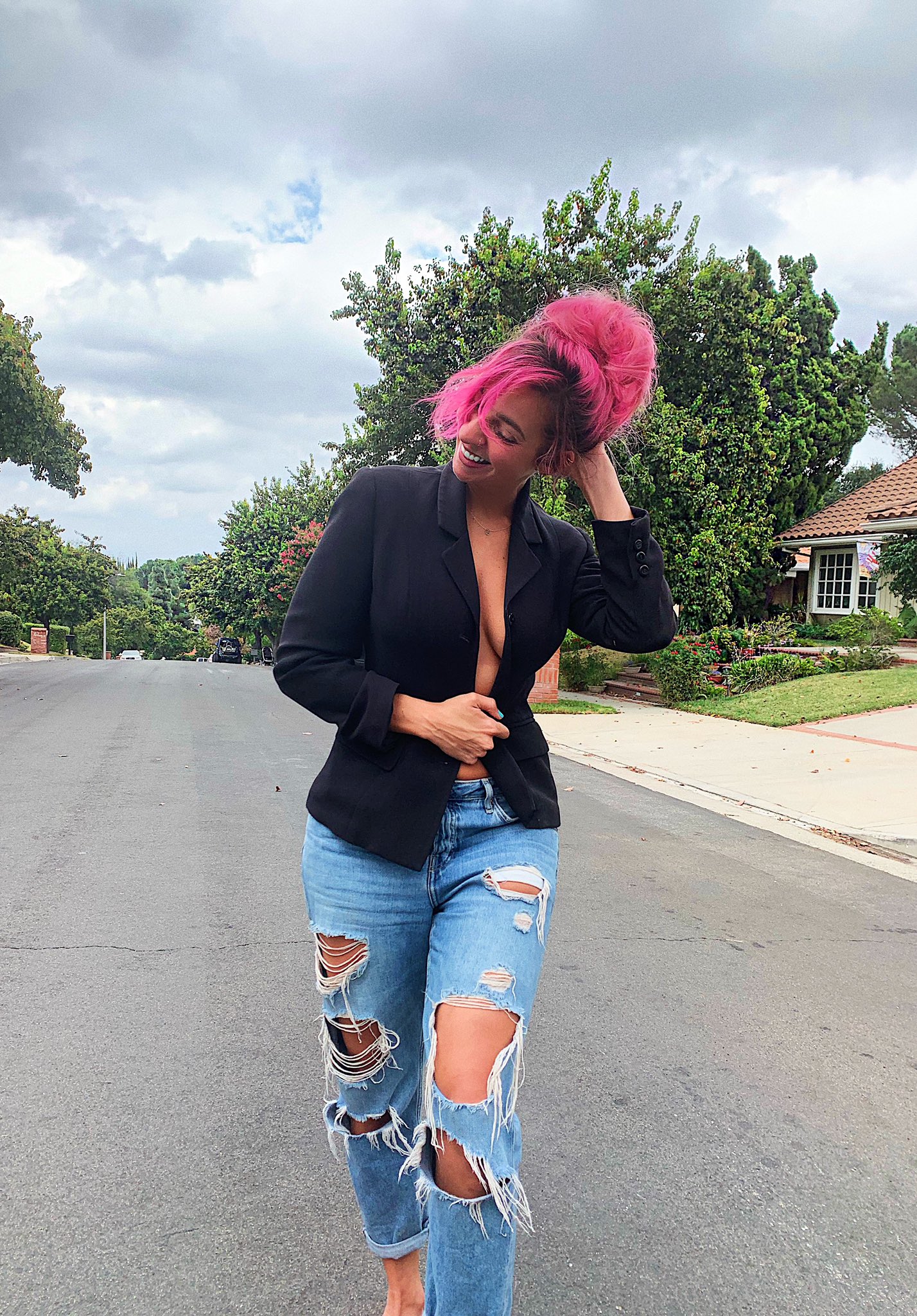 Lucky Neighbors | Scrolller